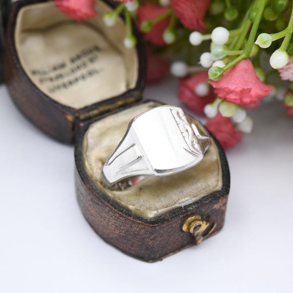 Large Signet Ring - Etsy