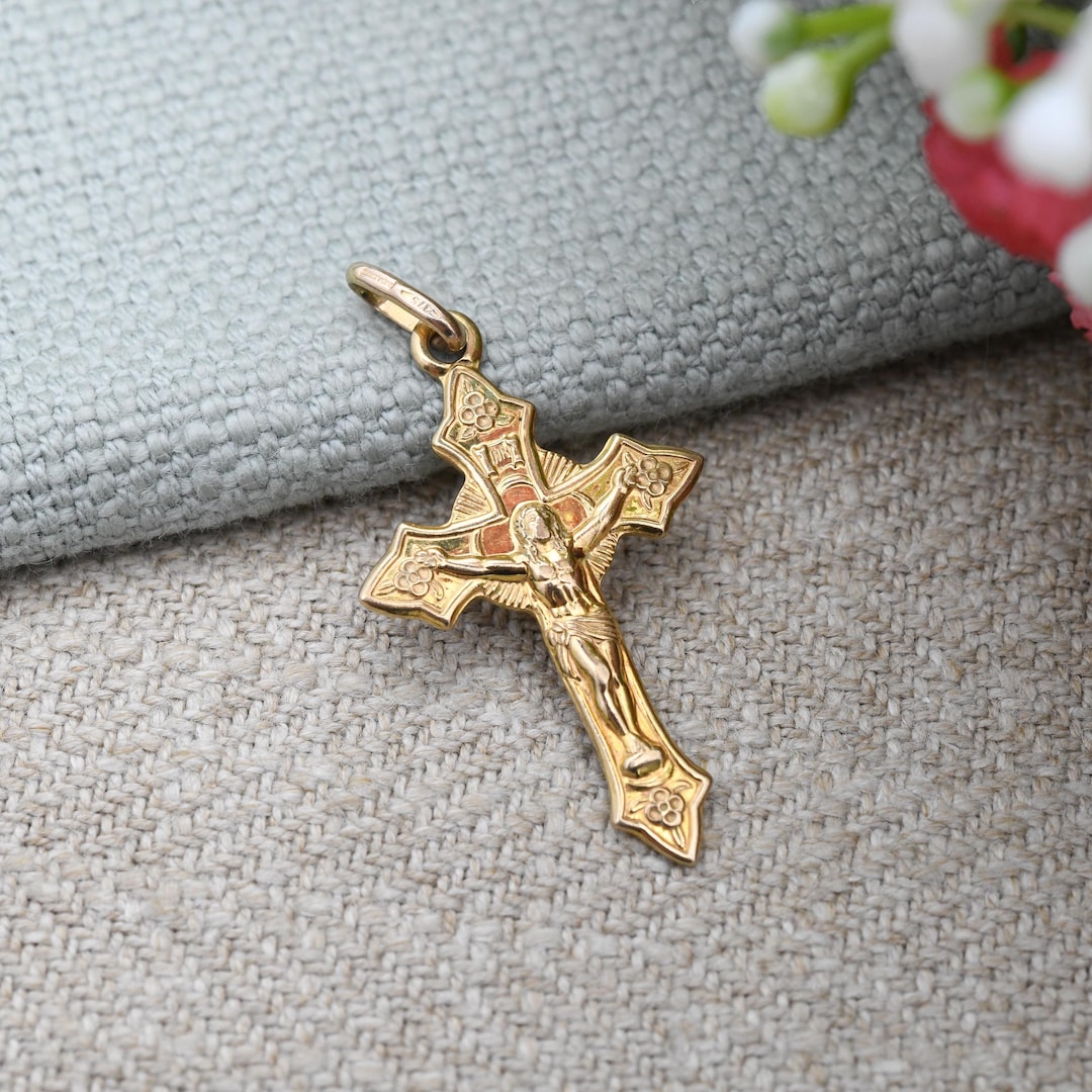 Vintage 9ct Gold INRI Jesus on the Cross Pendant 1996 Unoaerre ...