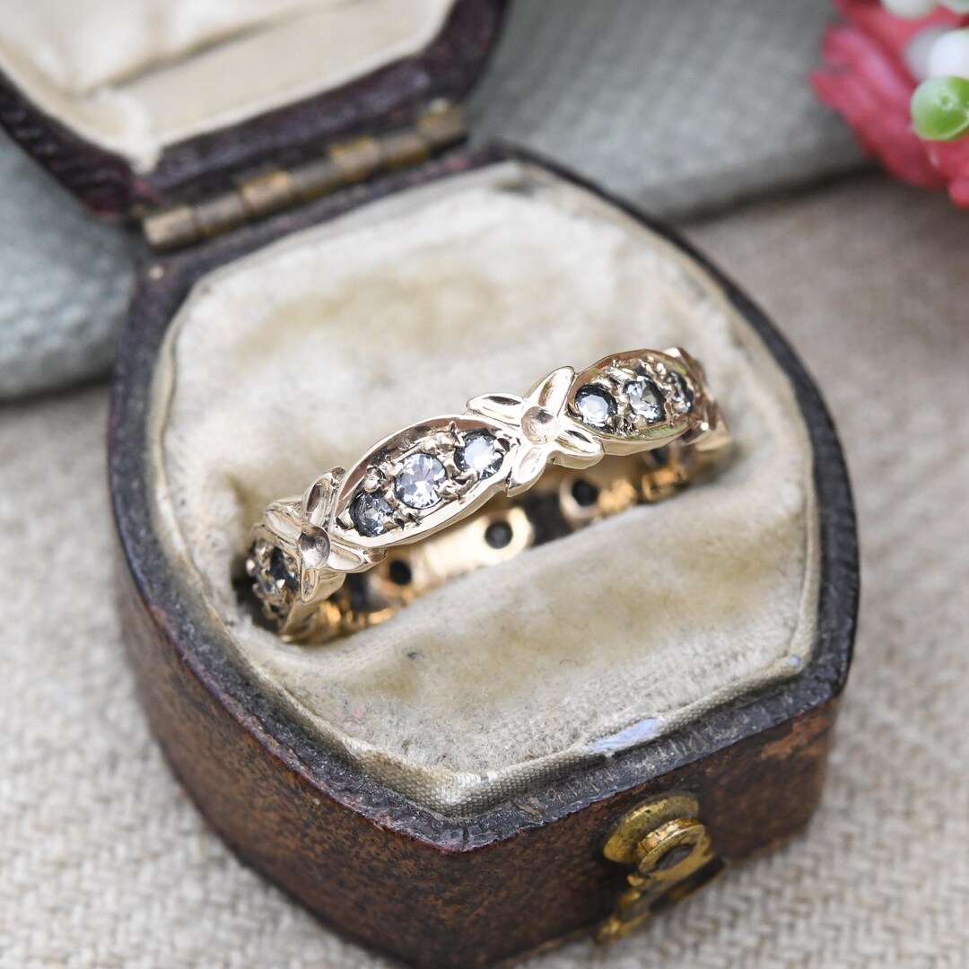 Vintage 9ct Gold Eternity Band Ring With Clear Stones 1960 - Crosses X Band Pretty Stacking Ring ...