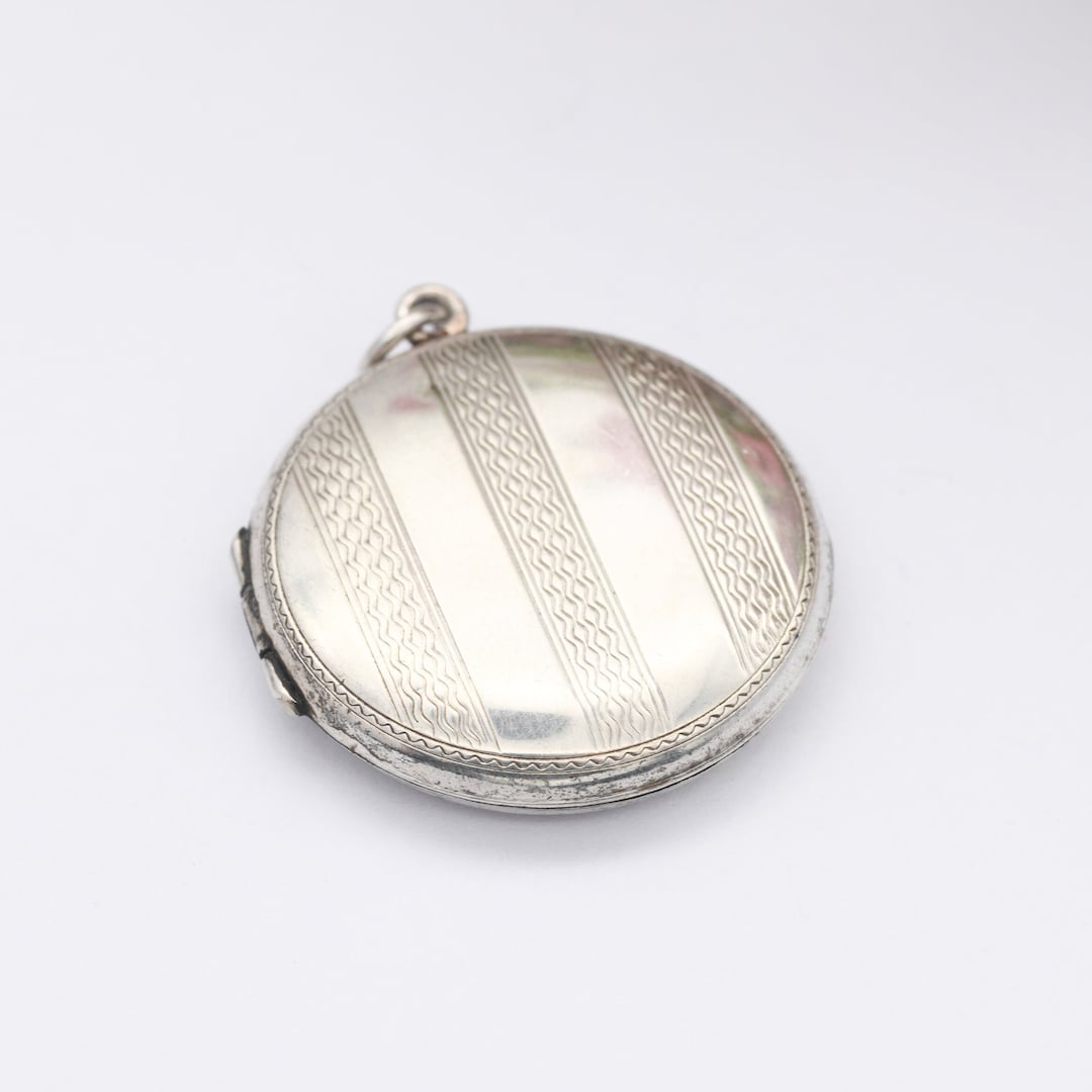 Vintage Sterling Silver Locket Pendant With Engine Turned Stripes ...