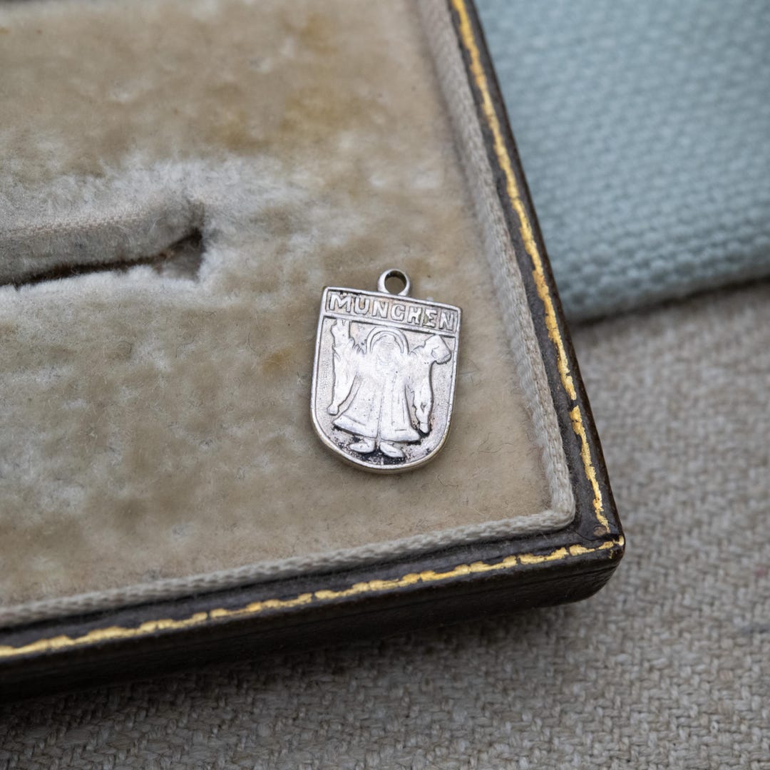 Vintage Munchen Charm Pendant - German Charm | Germany | Souvenir ...
