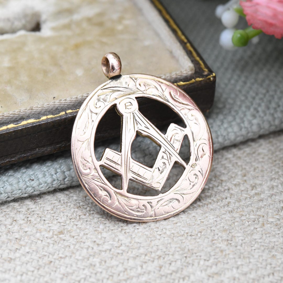 Antique 9ct Gold Masonic Square and Compass Pendant 1912 by Robert ...