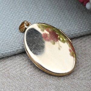 Vintage 9ct Gold Locket Pendant With Ornate Scrolling Design Border ...