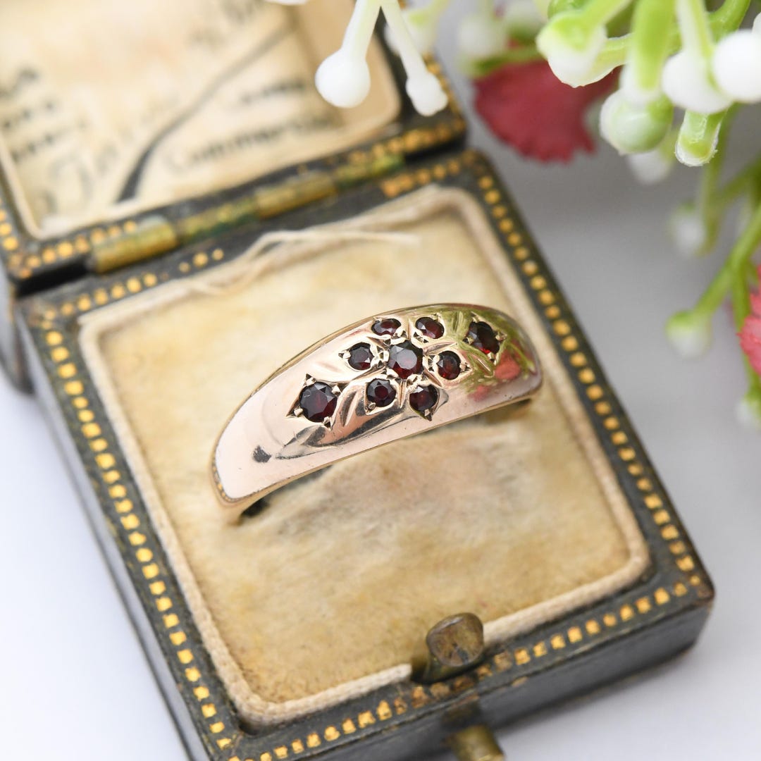 Antique 9ct Gold Garnet Gypsy Ring Flush Set Red Gemstones Flower Shape ...