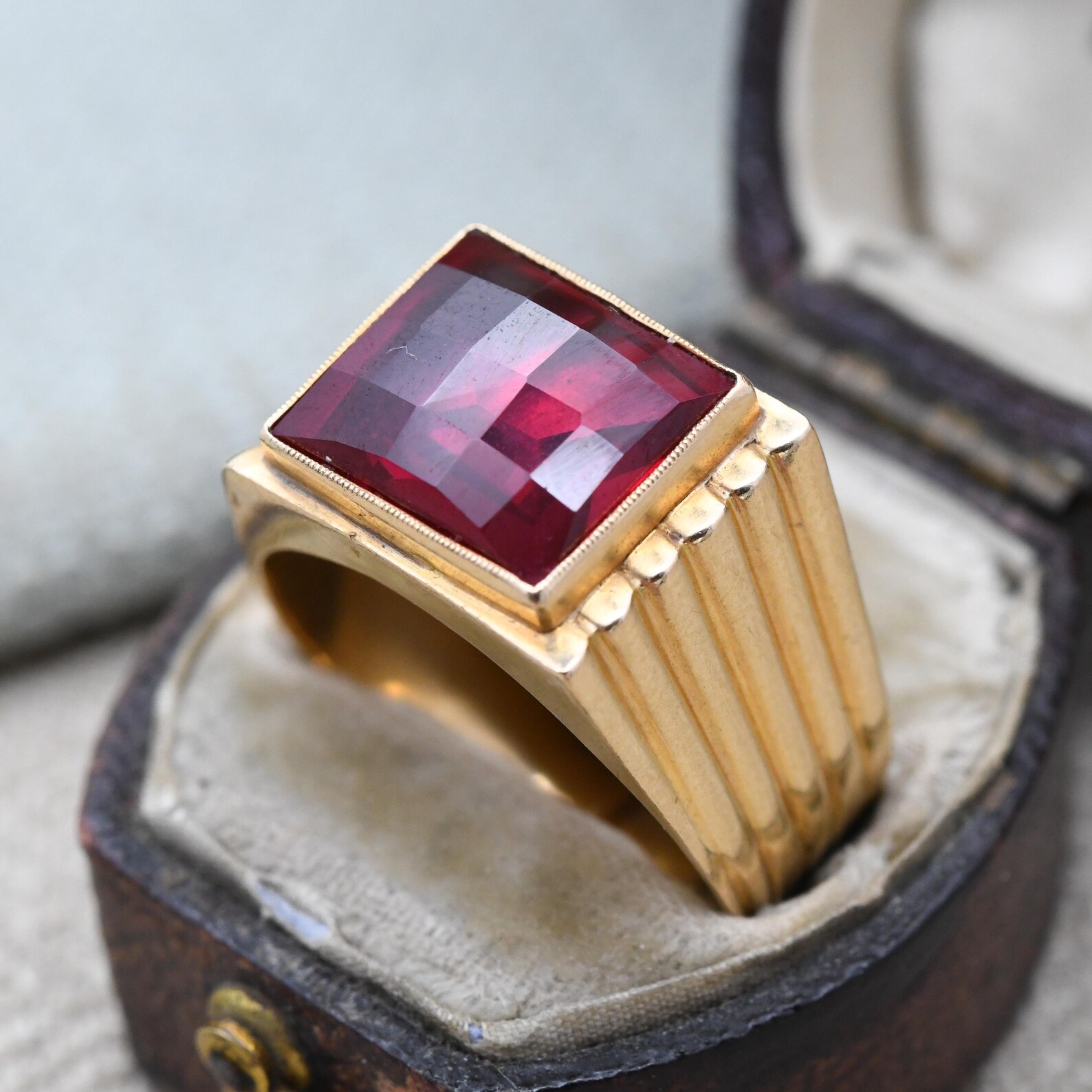 Vintage 18ct Gold Ruby Signet Ring With Square Faceted Stone - UK Size ...