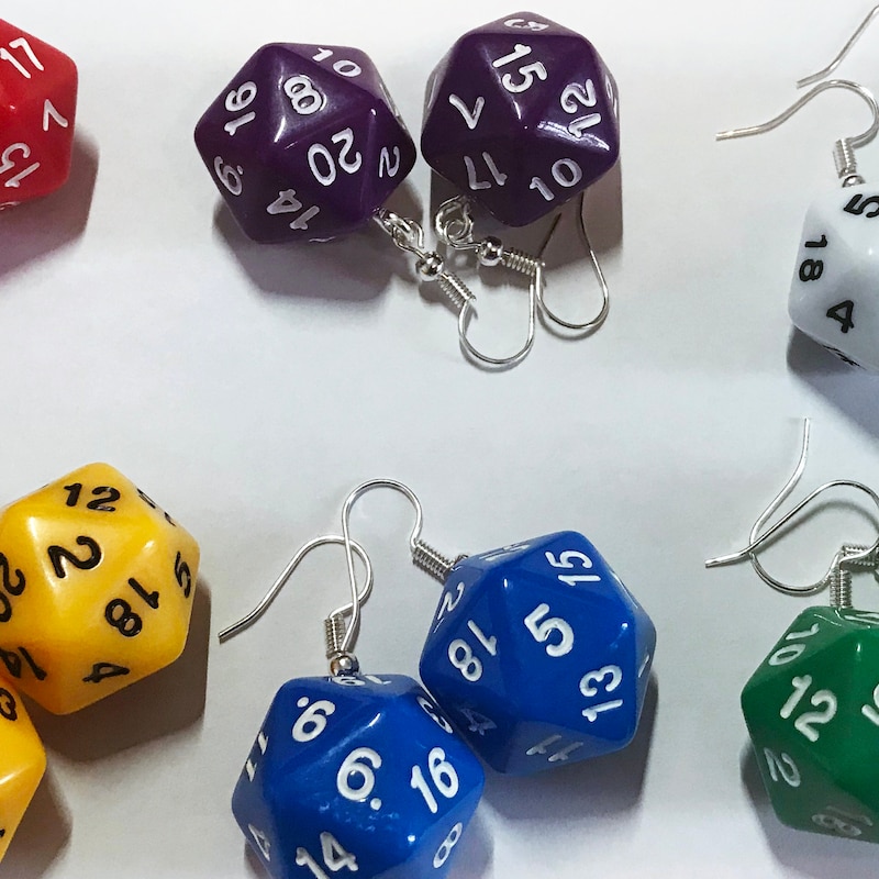 Custom D20 Acrylic - Etsy UK