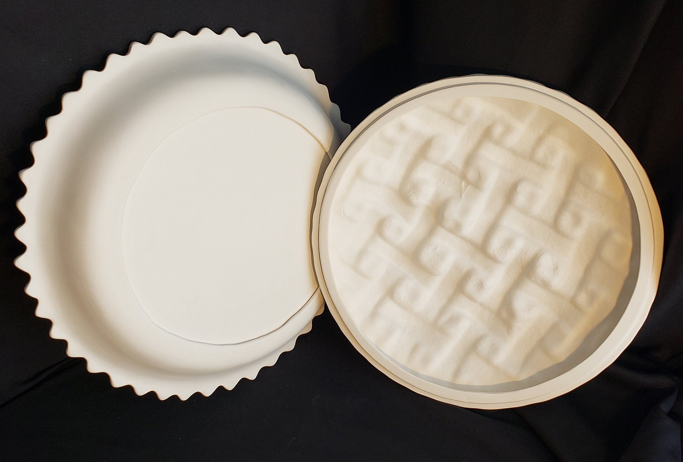 Ceramic Bisque Classic Pie Plate and Lace Crust Lid | Etsy