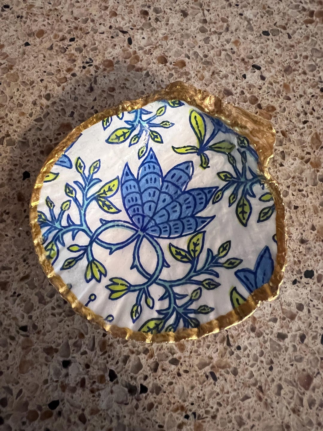 Blue Green and White Floral Pattern Scallop Shell Trinket Ring Dish ...
