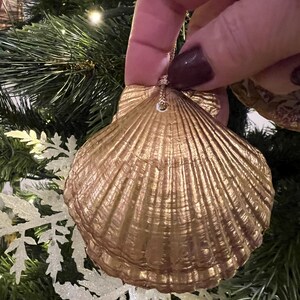 William Morris Strawberry Thief Black and Gold Scallop Shell Ornament ...