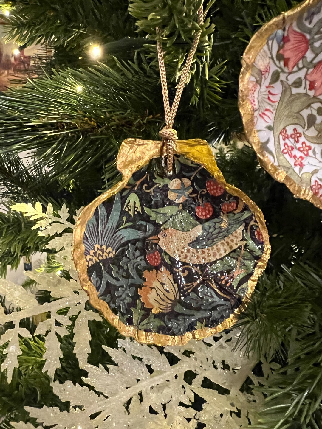 William Morris Strawberry Thief Black and Gold Scallop Shell Ornament ...