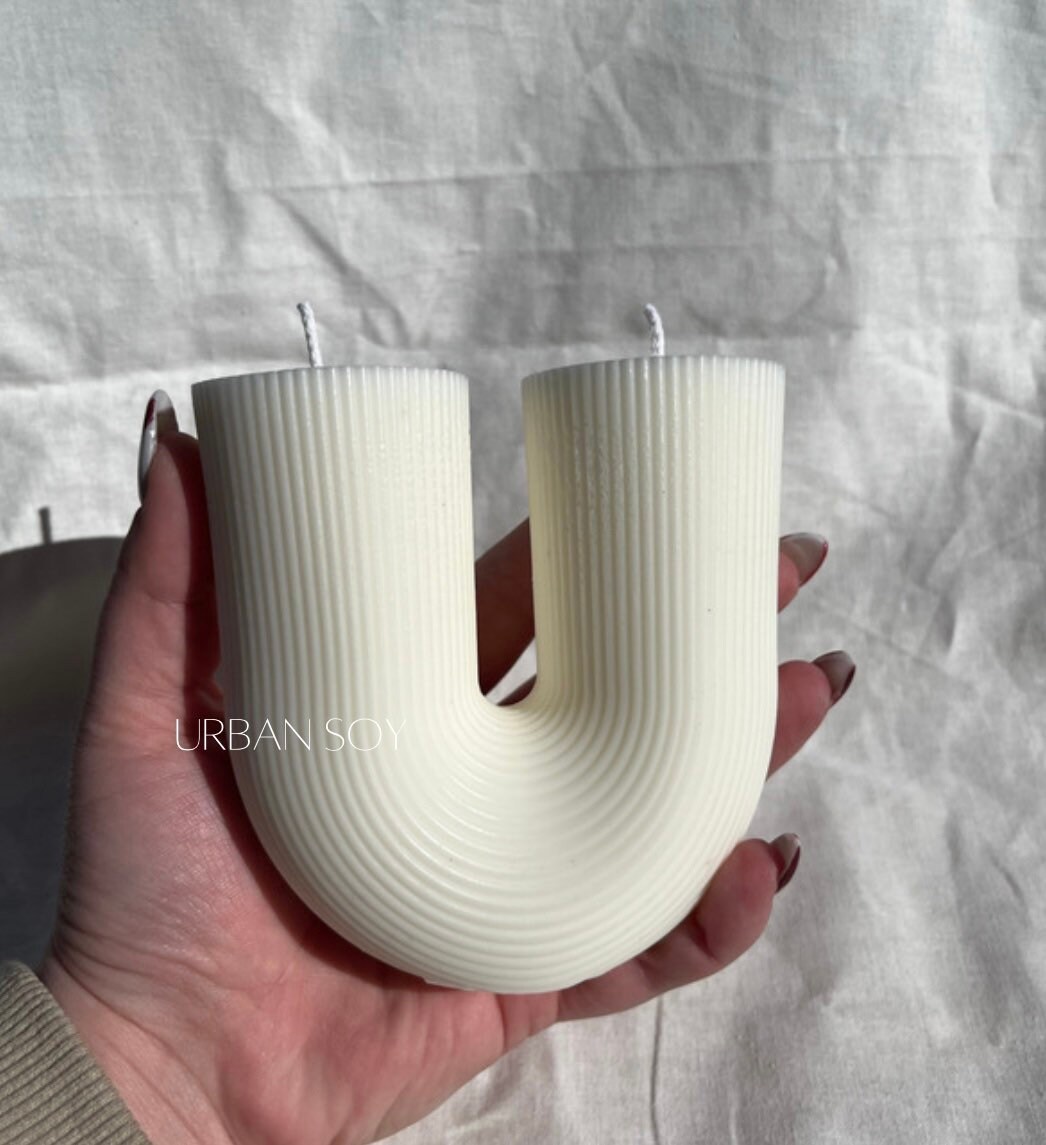Large Ribbed U-shape Candle - Etsy