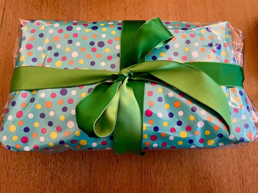 Traditional Retro Toys Pass the Parcel Party Game - Etsy