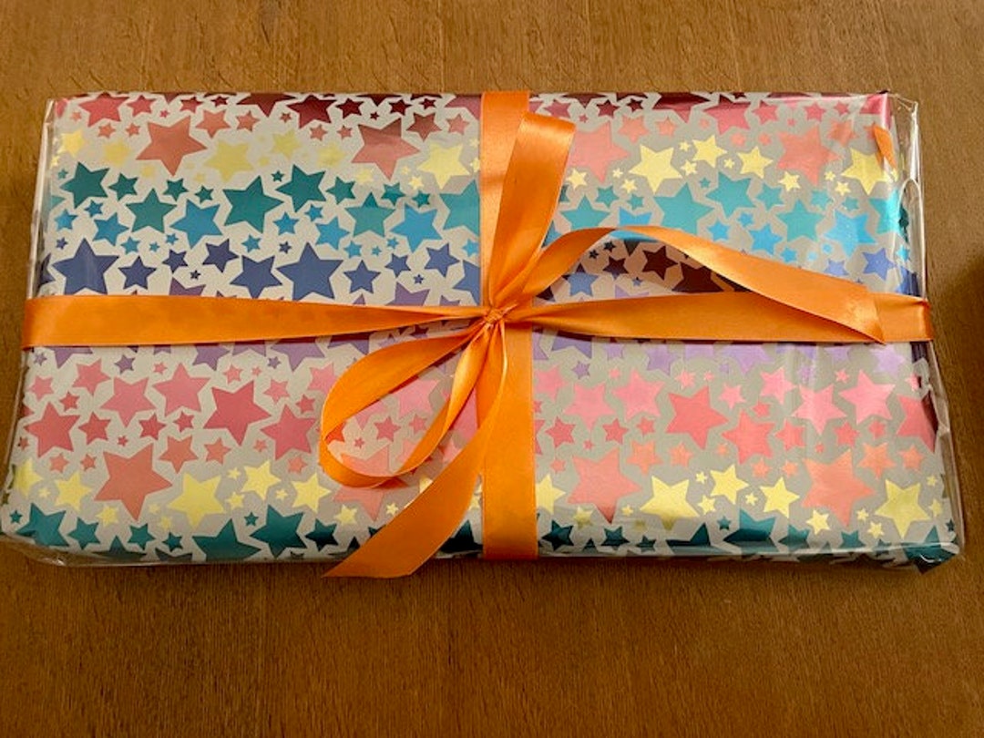 Art Materials Pass the Parcel Party Game 20 Layers Colouring Pack ...