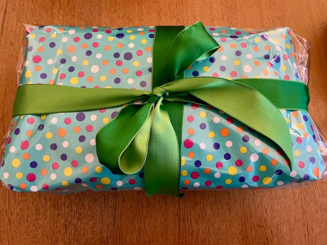 Pass the Parcel Game Snakes and Ladders Travel Sized Game Prize & 9 ...