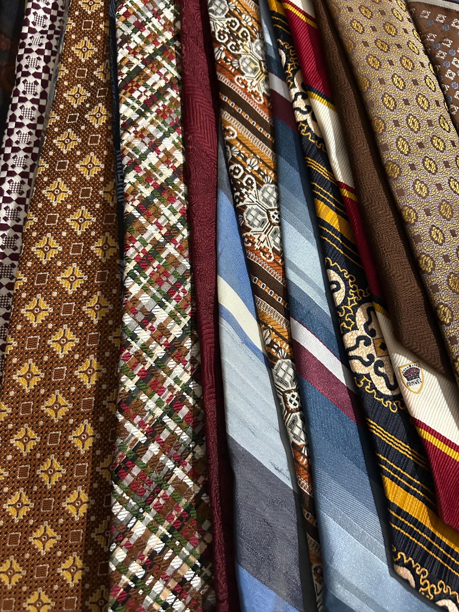 Lot 125 Pc Necktie Mix Multicolor Silk, Cotton, Polyester Ties for ...