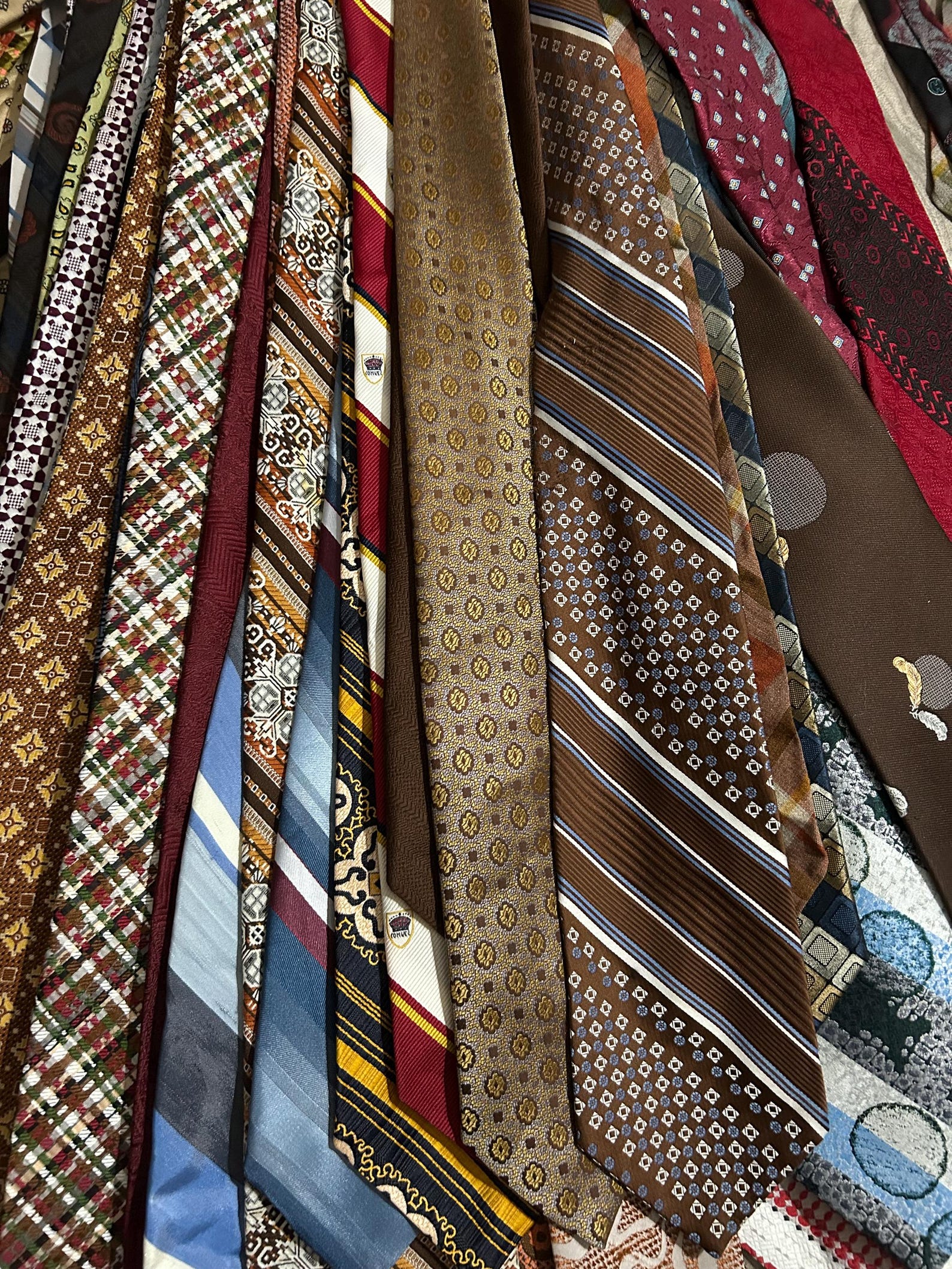 Lot 125 Pc Necktie Mix Multicolor Silk, Cotton, Polyester Ties for ...