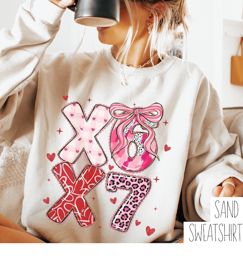 Funny Meme Valentine's Day Teacher T-shirt, Cute Pink Bow XO Teacher ...