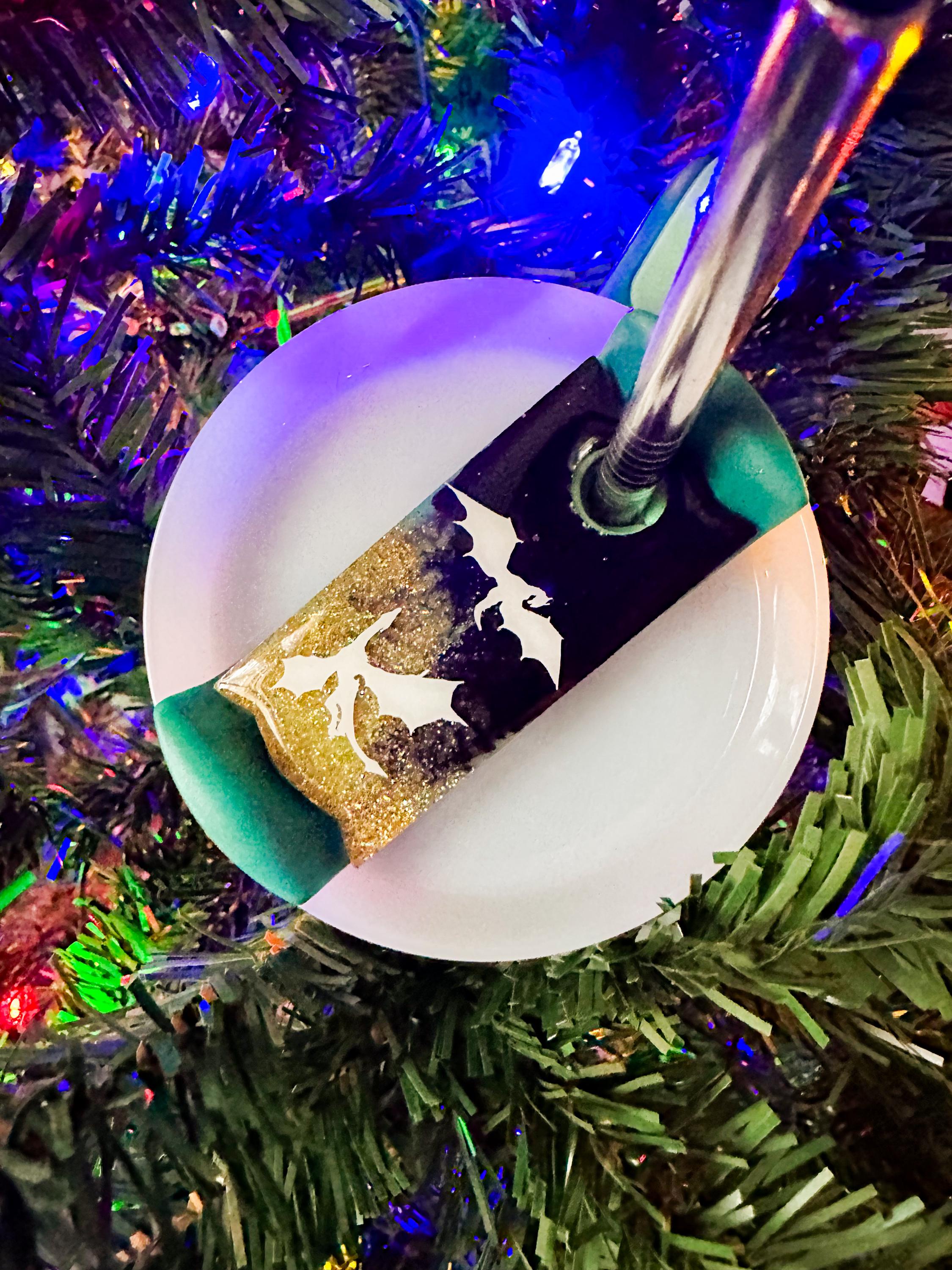 Fourth Wing Inspired Cup Topper: Gold Glitter Dragon Resin (30oz) - Etsy