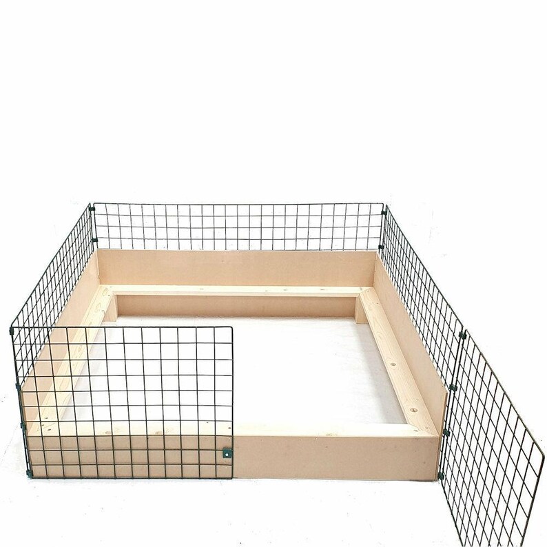 Puppy Dog Whelping Box 1.2m X 1.2m (4ft X 4ft) With Timber Sides & Pig ...
