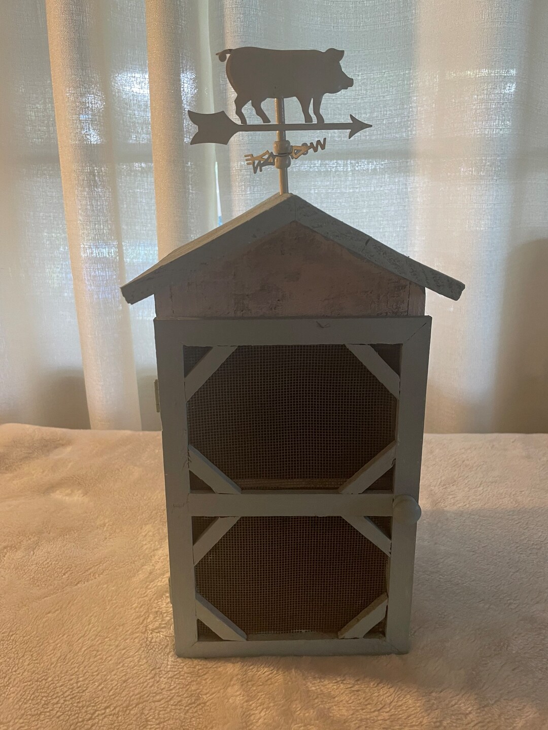 Vintage Farm House Style Bird House - Etsy