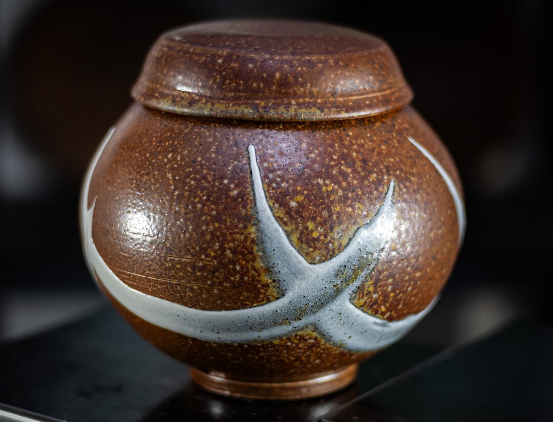 2 Quart Lidded Onggi Pot Stoneware Handmade - Etsy