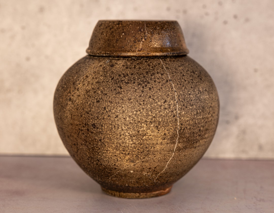 1 Gallon Onggi Pot With Fermentation Weights, Handmade Stoneware - Etsy
