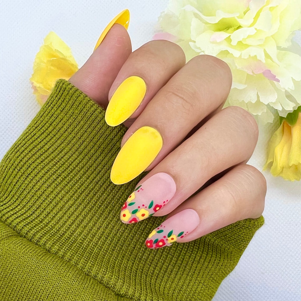 Yellow Spring Press on Nails Glue on Nails Flower Nails - Etsy