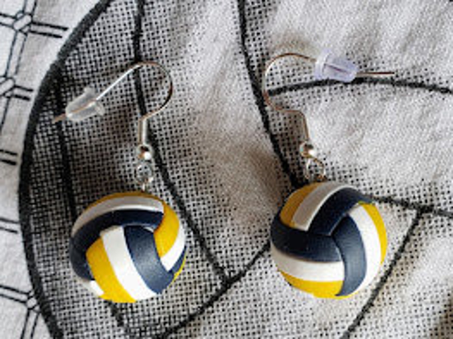 Orecchini da pallavolo personalizzabili per il colore della - Etsy Italia