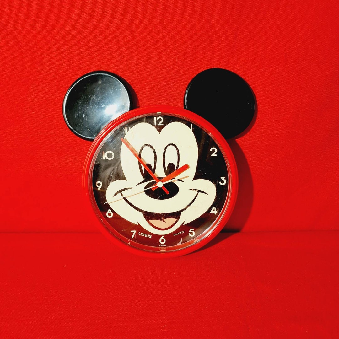 Mickey Mouse Wall Clock Quarts. - Etsy