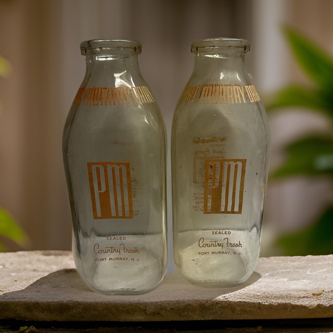2 Collectible Vintage Port Murray Milk Bottles - Etsy