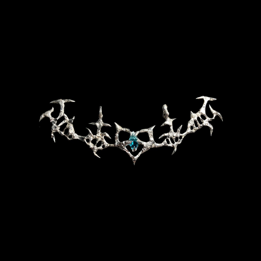Skeleton Heart Tramp Stamp Necklace - Etsy