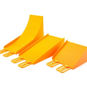 Jeff Did It! - Hot Wheels Monster Truck - 2 Lane Monster Truck 3 Jump ...