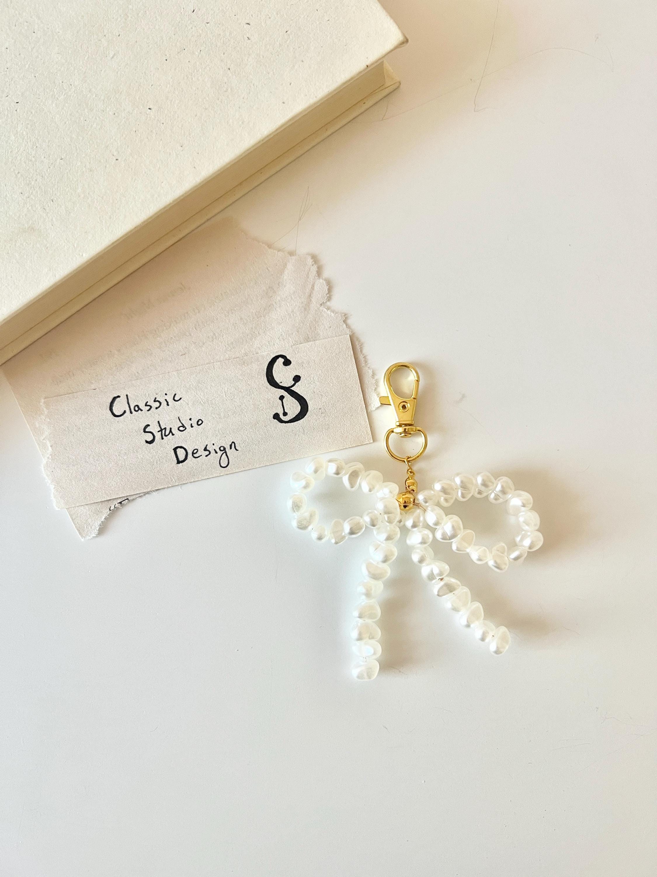 White Bow Keychain, Bead Key Strap, Gold Bead, Pearls, White Beaded ...