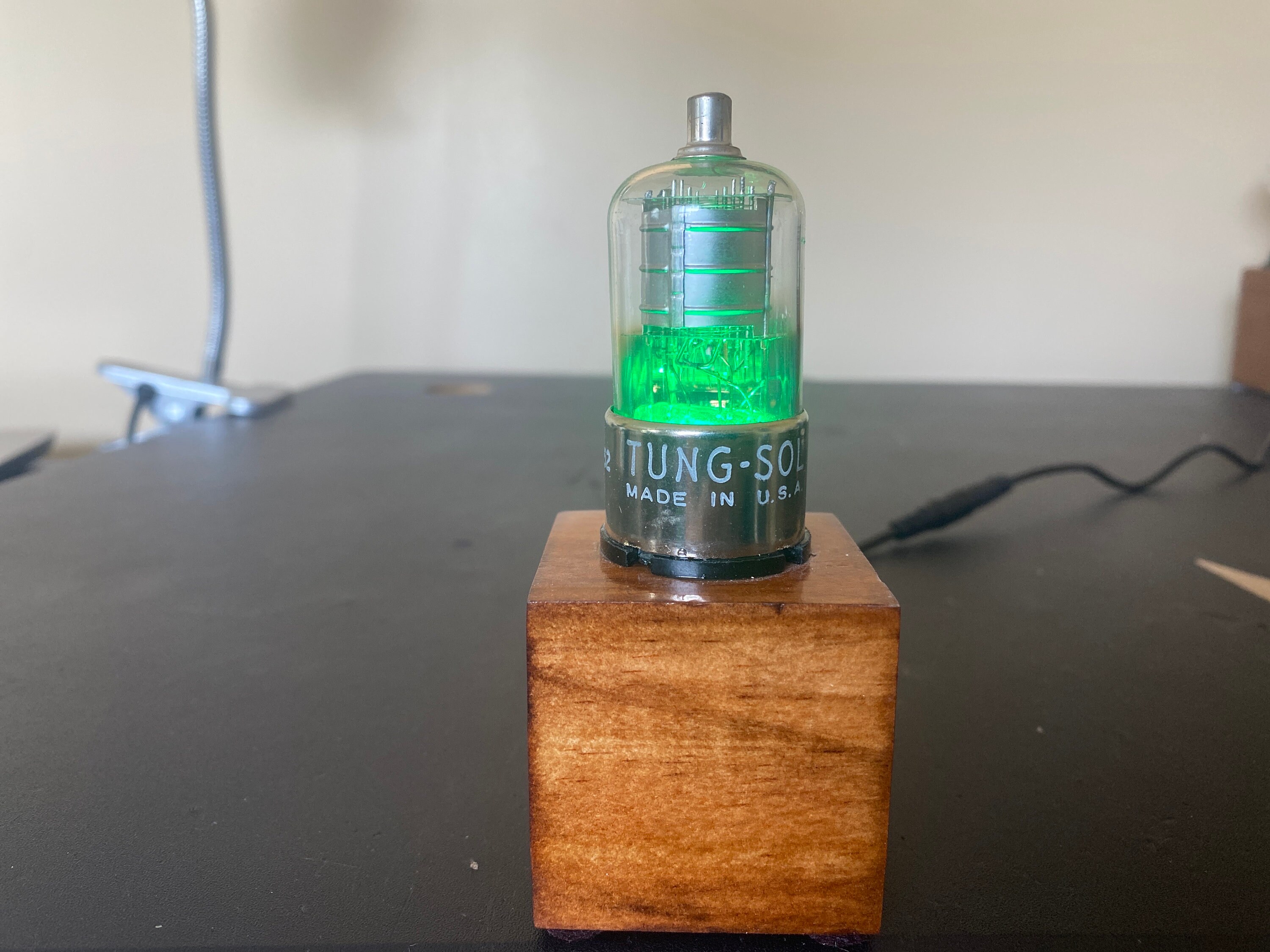 Mini Tung-sol Metal/plastic Base Vacuum Tube Nightlight With Green Leds ...