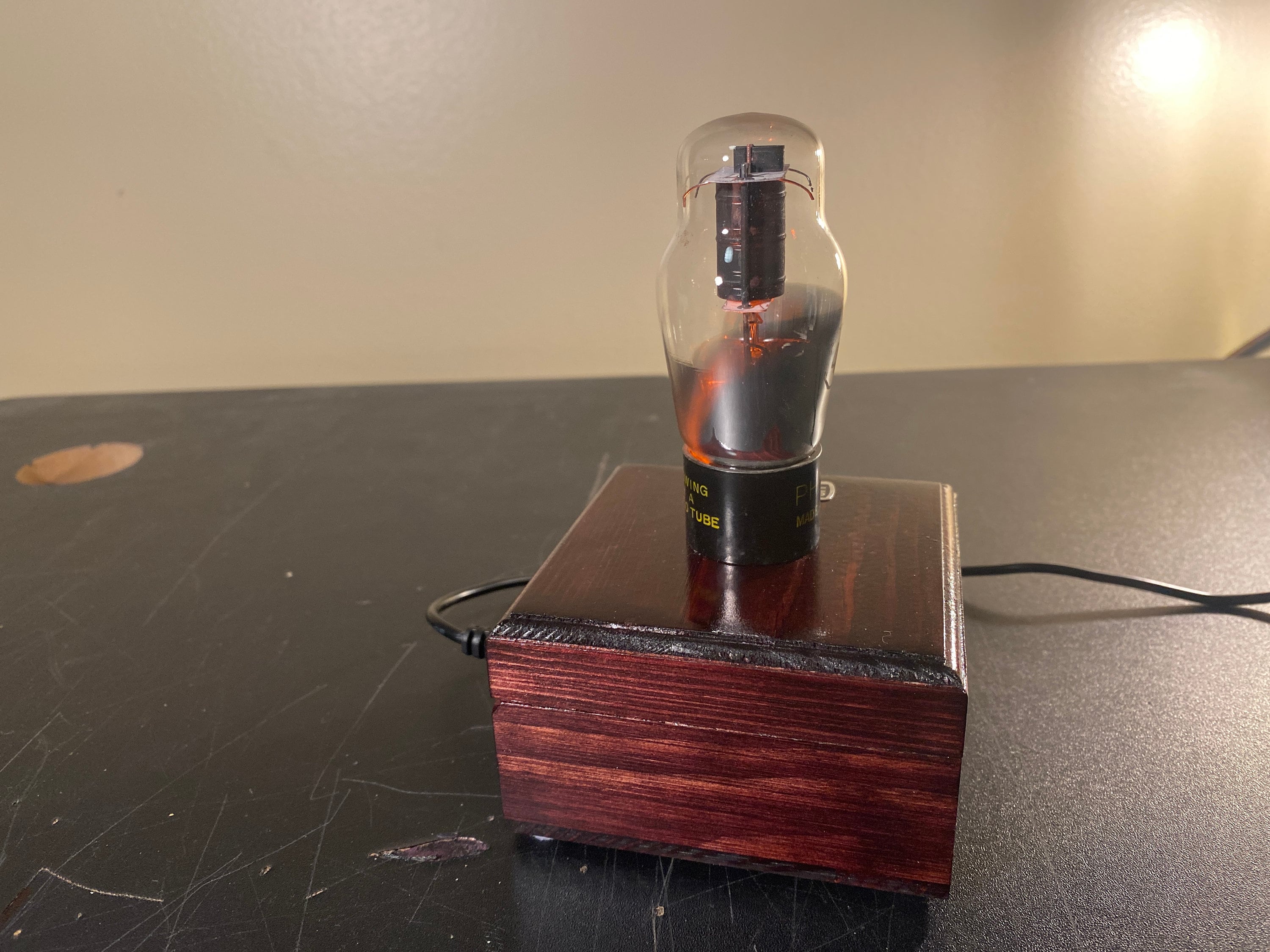Philco Vacuum Tube Night Light / Accent Light With Mahogany Color Wood ...