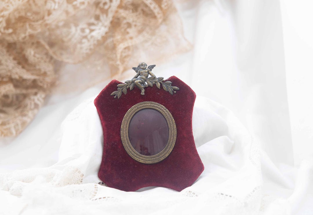 Gorgeous French Antique 19th-century Red Velvet Photo Frame With a ...