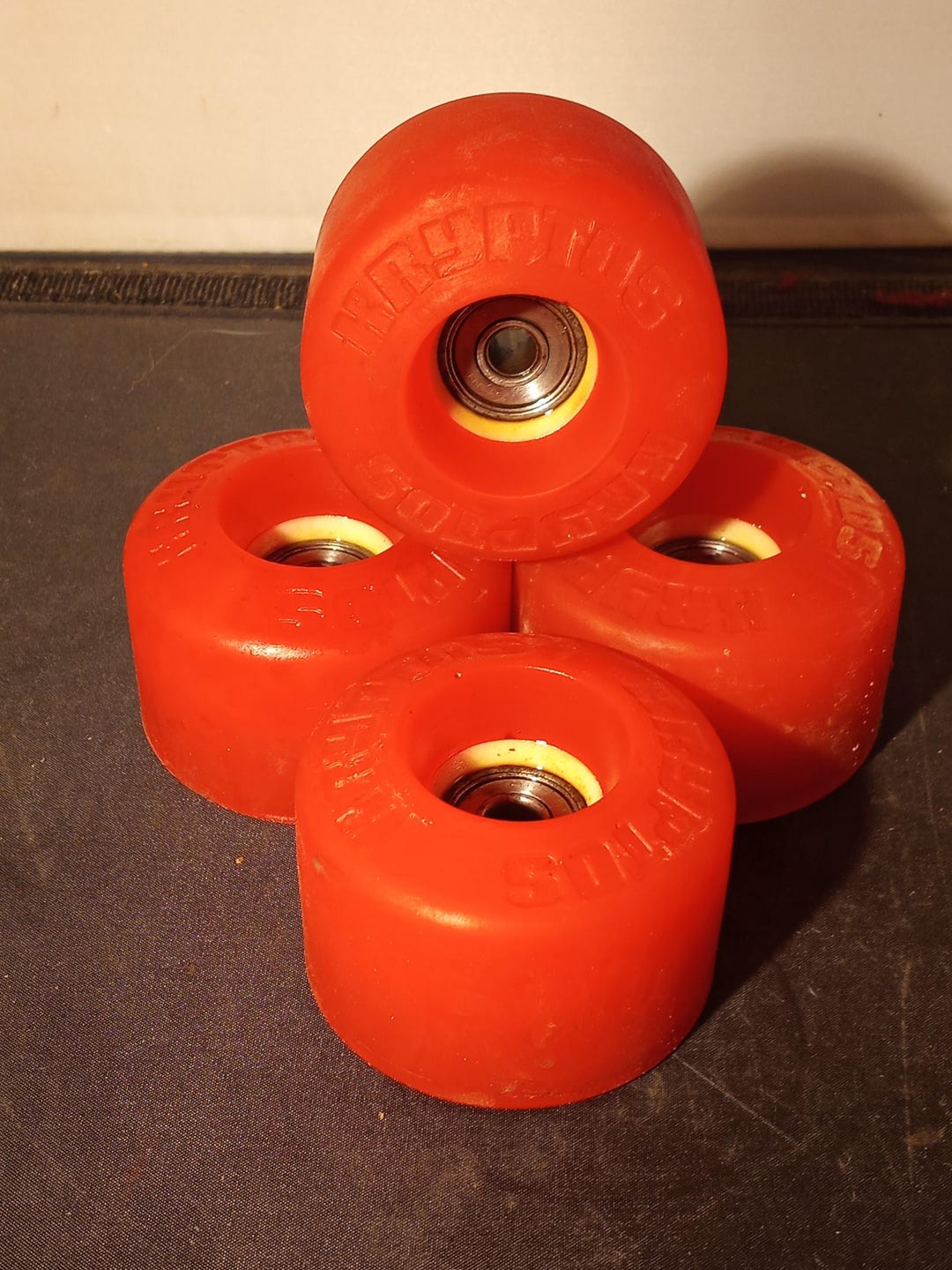 4 Vintage KRYPTONICS KRYPTOS Wheels RED Skateboard/skate Bearings Are ...