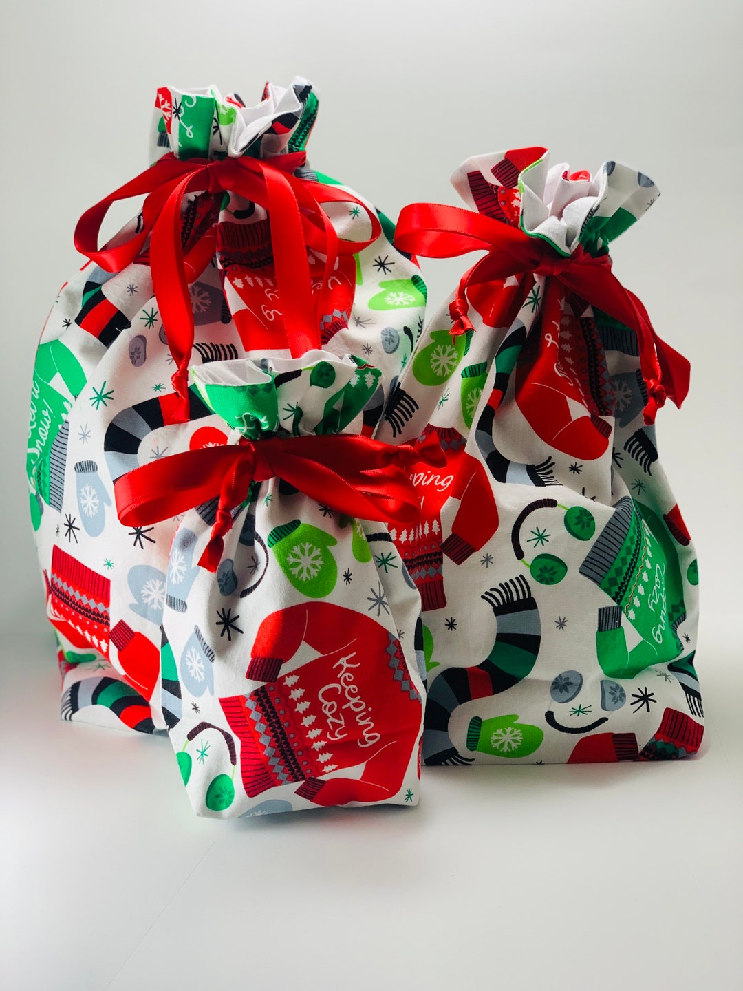 Set of 3 Christmas Gift Bags Re-usable Gift Bag Fabric Gift - Etsy