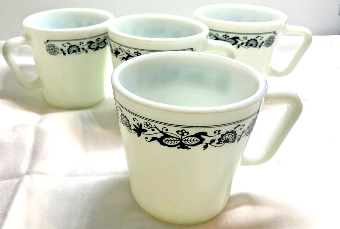 Pyrex Old Town Blue Onion Milk Glass Coffee Cups 10oz 1970's USA Mint ...