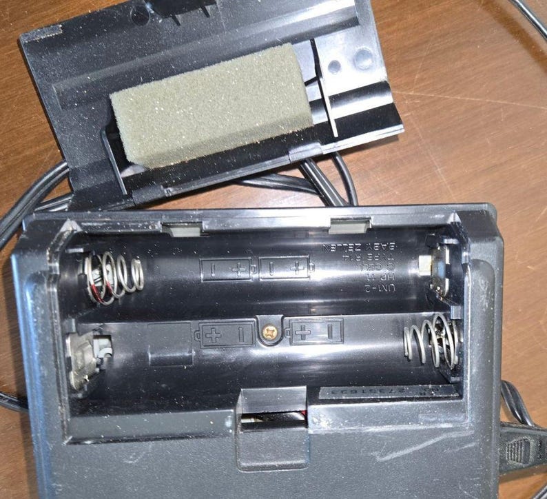 Vintage Sanyo Slim Line Portable Cassette Recorder Slim 5 AC/DC 1975 in ...