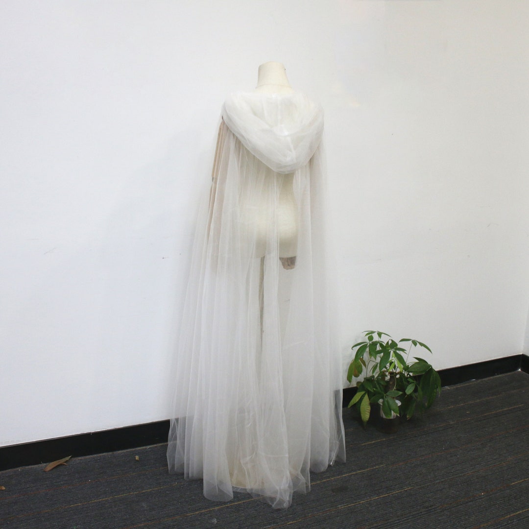 Minimalist Ivory Hooded Cape, Soft Tulle Bridal Cloak, Forest Wedding ...