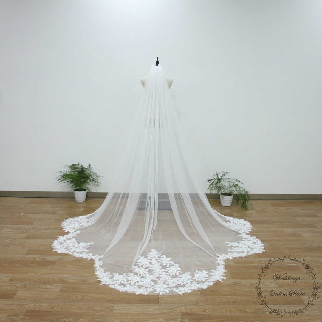 Romantic Rose Veil, Flower Lace Wedding Veil, Unique Petal Pattern ...