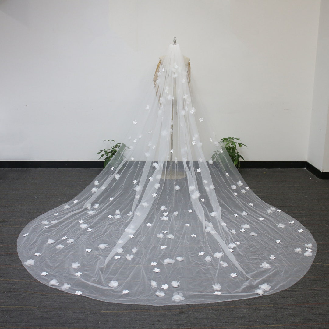 Boho Floral Wedding Veil, 3D Flower Bridal Veil, Ivory Cathedral Veil ...