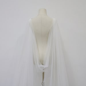 Minimalist Cape Veil, V Back Bridal Cape, Ivory Tulle Shoulder Cape ...