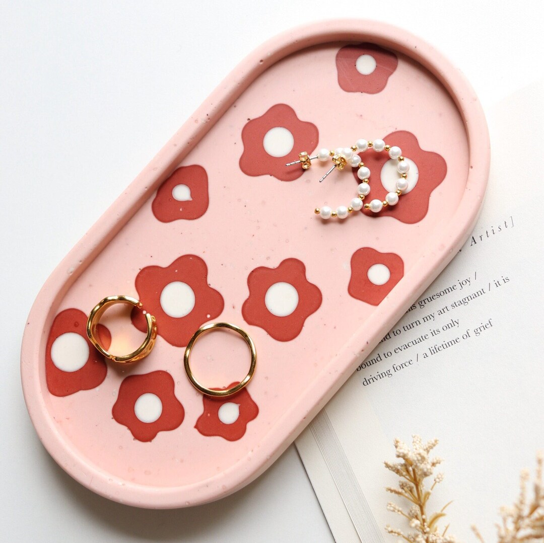 Retro Daisy Flower Decorative Oval Tray | Terracotta & Pink Flower ...