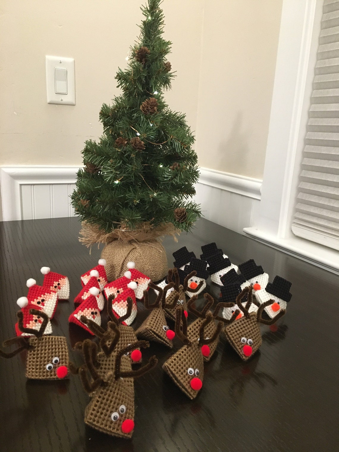 Plastic Canvas Santa Snowman Reindeer Squeezie Cheeks - Etsy