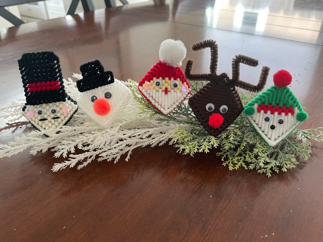 Plastic Canvas Santa, Snowman, Reindeer, Nutcracker, Elf Squeezie ...