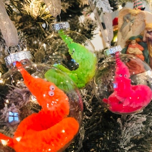 Worm on A String Ornament - Etsy