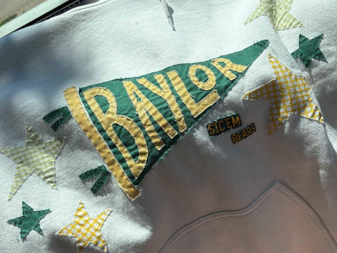 College Pennant Crewneck - Etsy