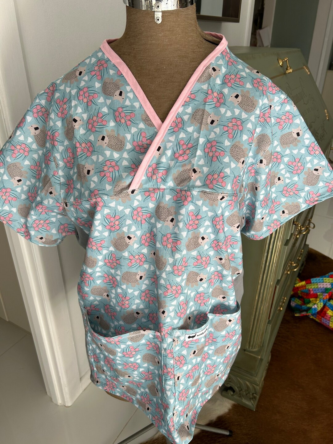 Wombat Wonderland Scrub Top - Etsy